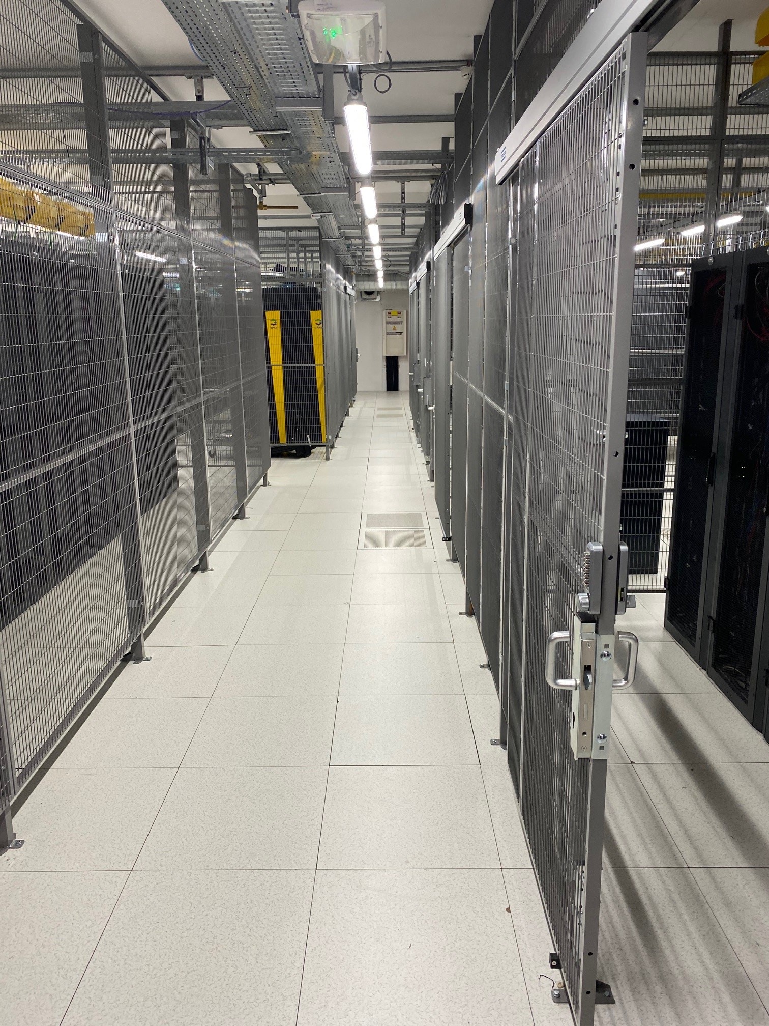 Location de baie Datacenter – OXXODATA | Serveur & Cloud – Solutions IT – Téléphonie – Infogérance